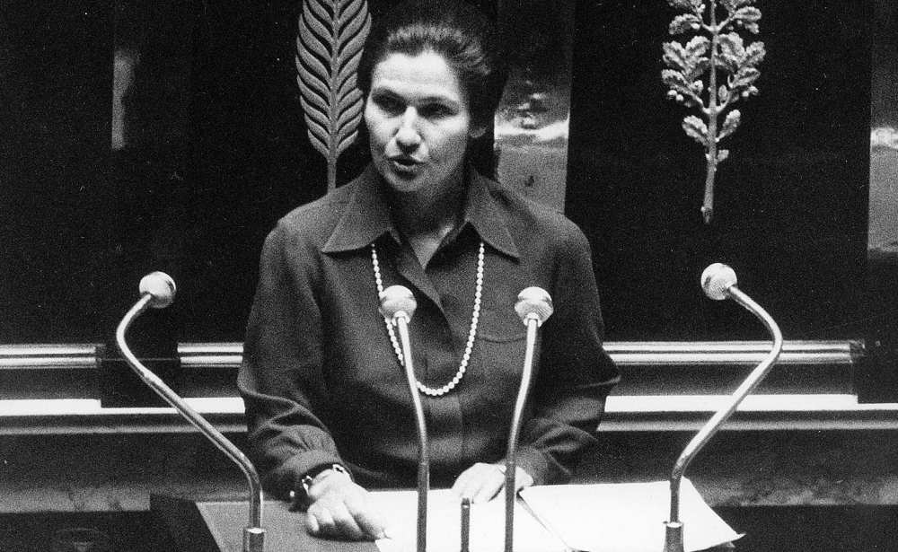 La inspiradora Simone Veil: legalizó el aborto en Francia en 1975 ...