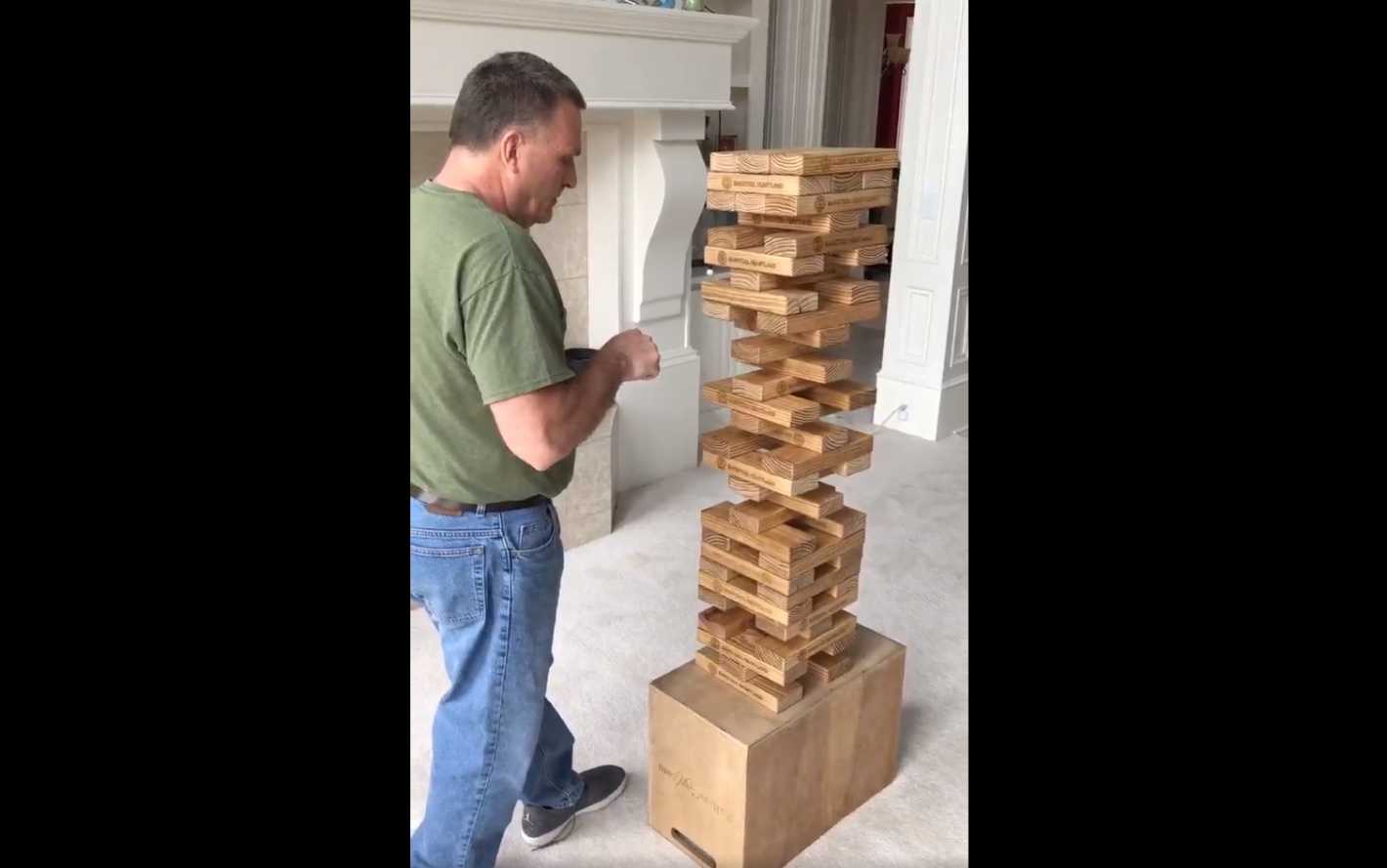 Viral: logró una jugada de jenga casi imposible - Mendoza Post