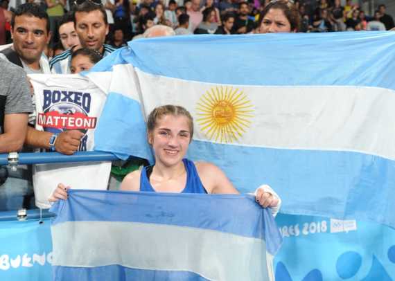 La boxeadora Victoria Saputo aportó la última medalla para Argentina ...