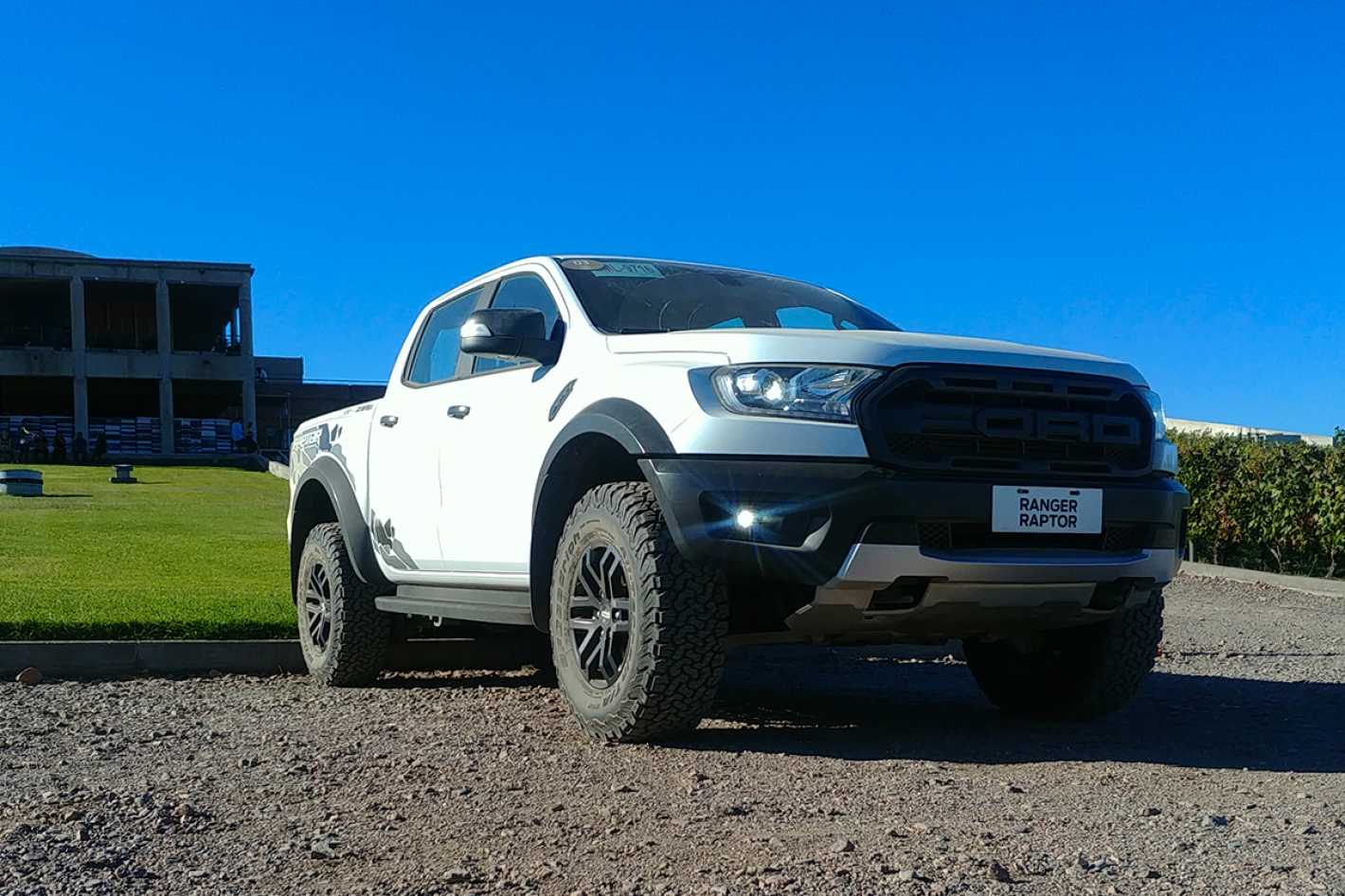La Ford Ranger Raptor llegó a Mendoza: la manejamos y te mostramos ...