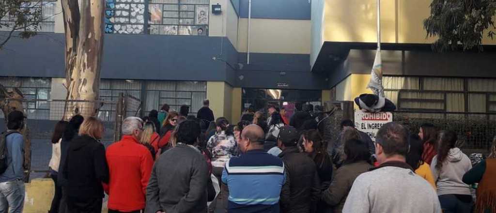 Se viraliza el video de un nene llorando en pelea entre padres y ...