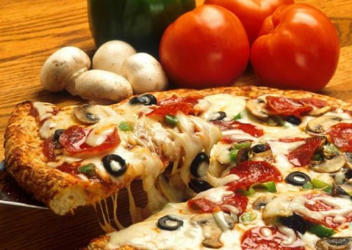 Rápidas y económicas pizzas con bordes rellenos - Mendoza Post