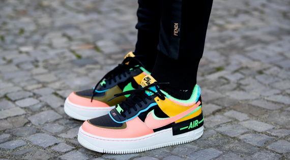 El secreto detrás de los colores "estridentes" en zapatillas deportivas ...