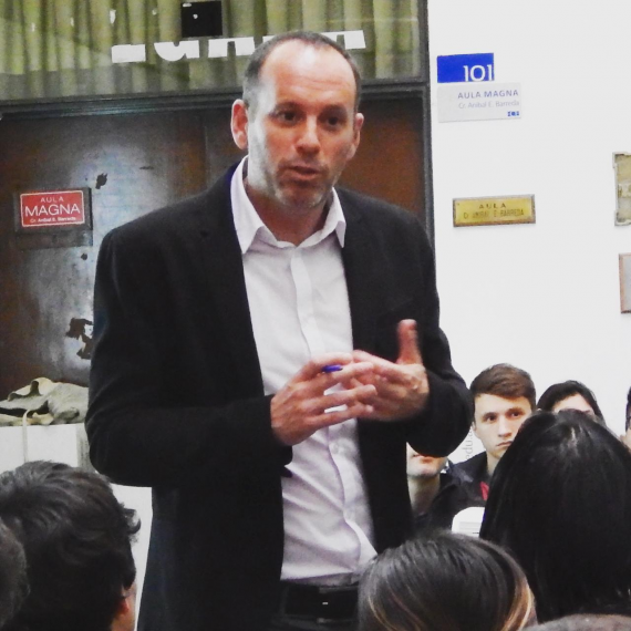 Gabriel Slavinsky y su análisis del primer año de Javier Milei ...