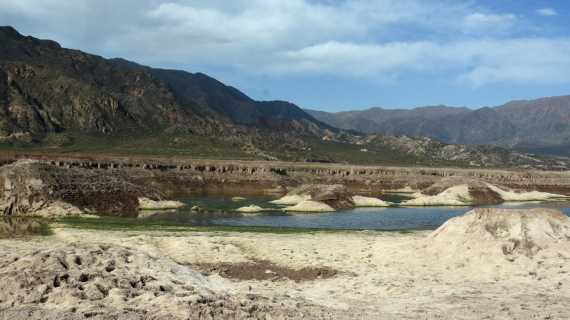 Las desoladoras postales del Dique Potrerillos en tiempos de sequía ...