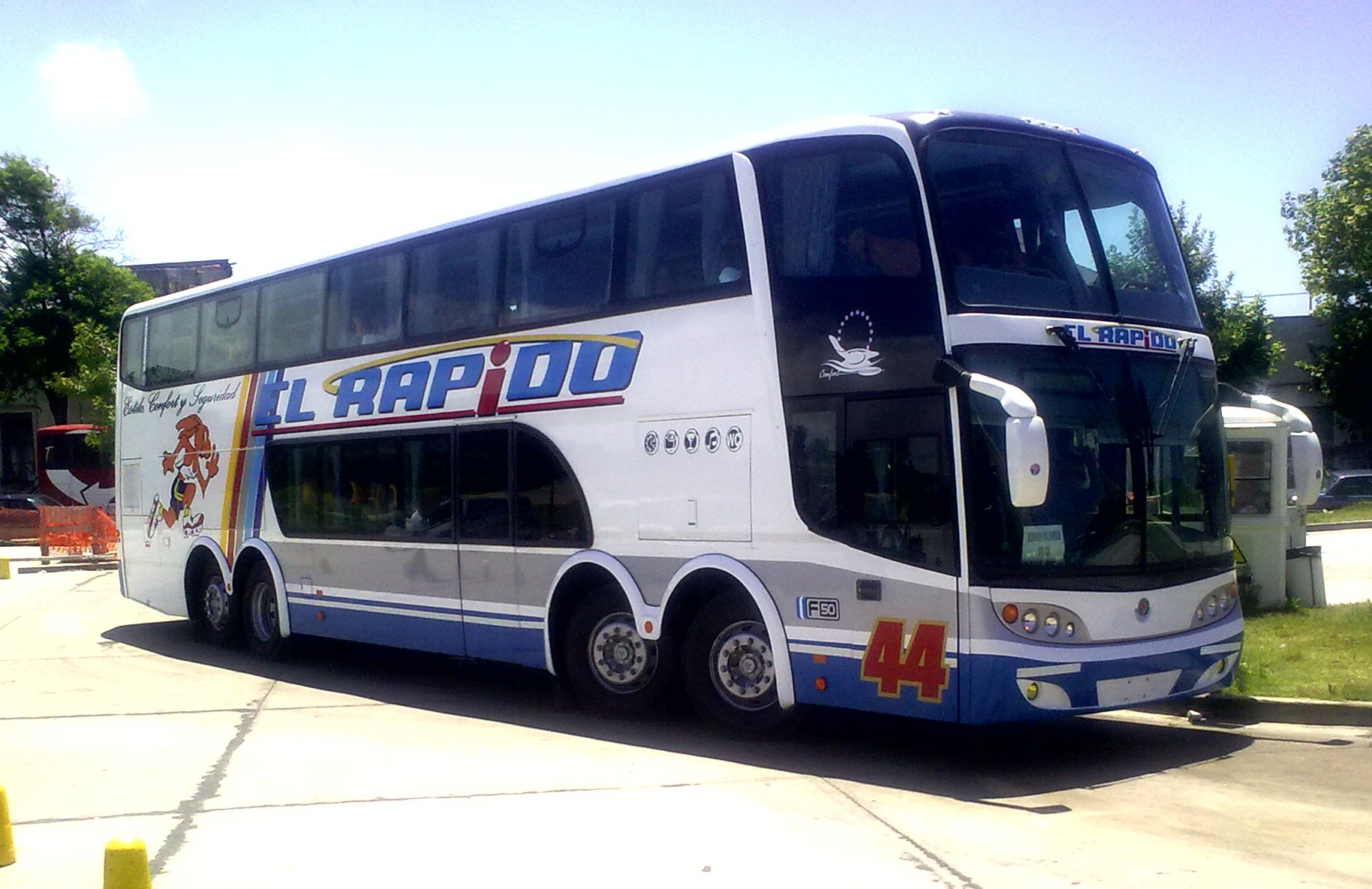 Autorizan un aumento del 26% en el pasaje de micros de larga distancia - Mendoza Post