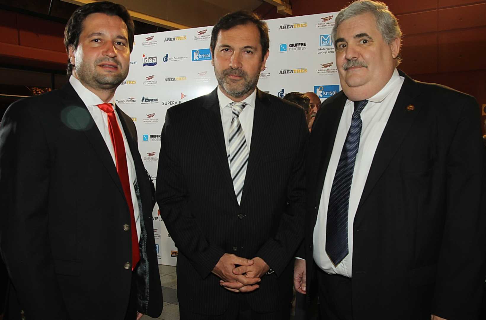 Cobos, Cornejo y empresarios en la cena anual de la Cámara de la ...