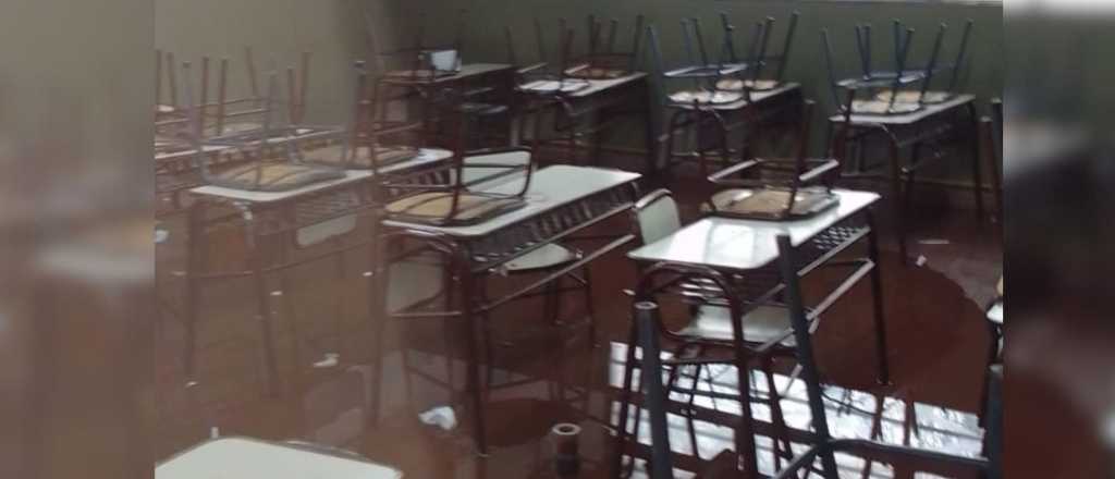 Aulas inundadas y pozos rebalsados en algunas escuelas - Mendoza Post