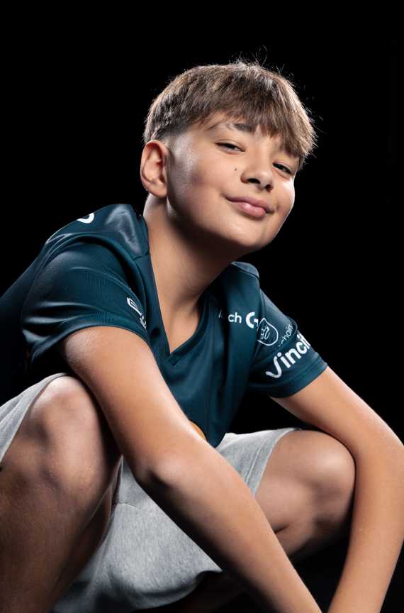 Quién es el nene "estrella" que pasea la camiseta del Lobo por el mundo ...