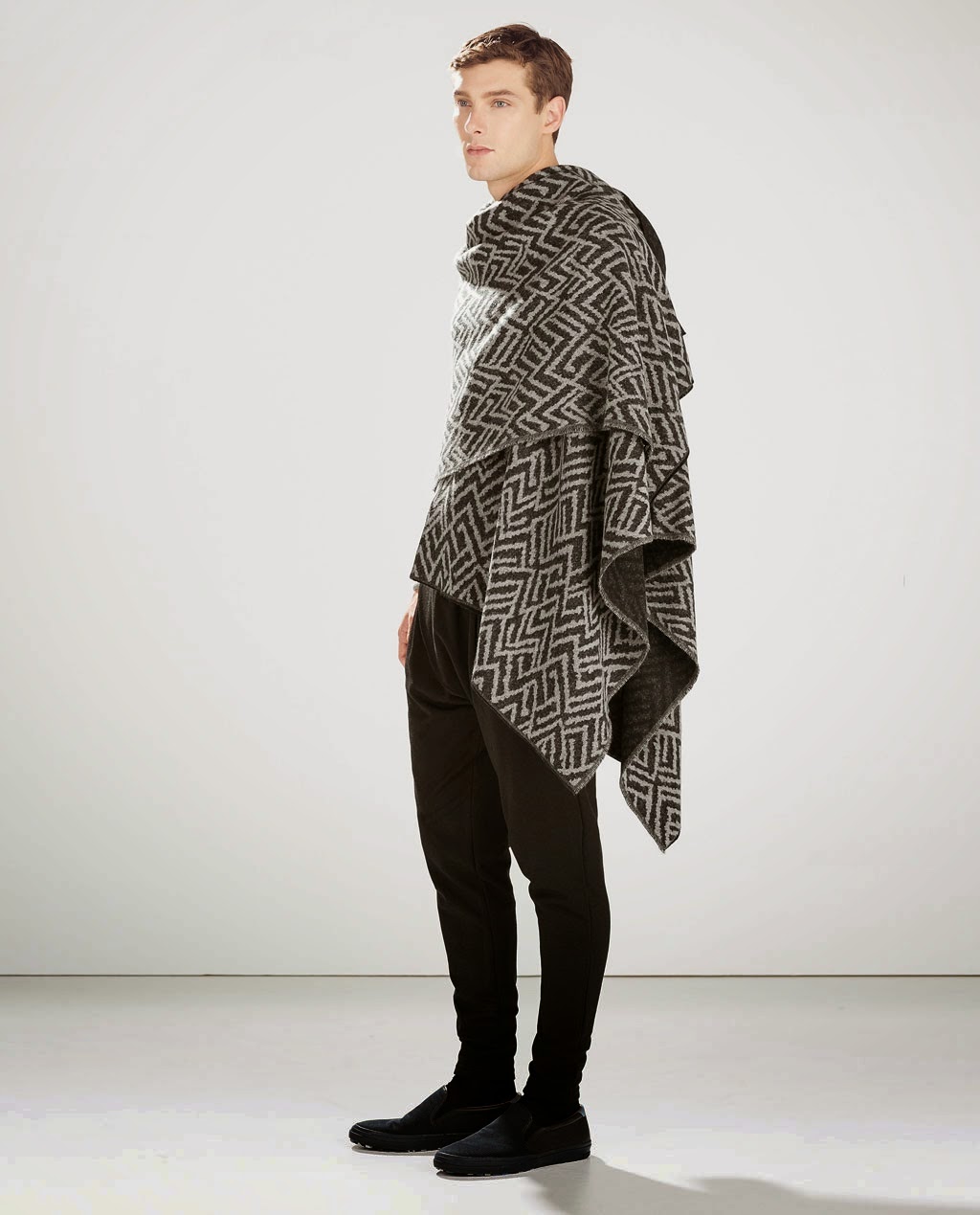 Ponchos, ruanas y bufandones, la nueva moda para hombres - Mendoza Post